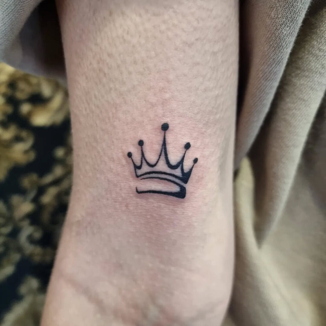 Queen Tattoo Ideas That Channel Power, Femininity & Legacy - Cleo Diva