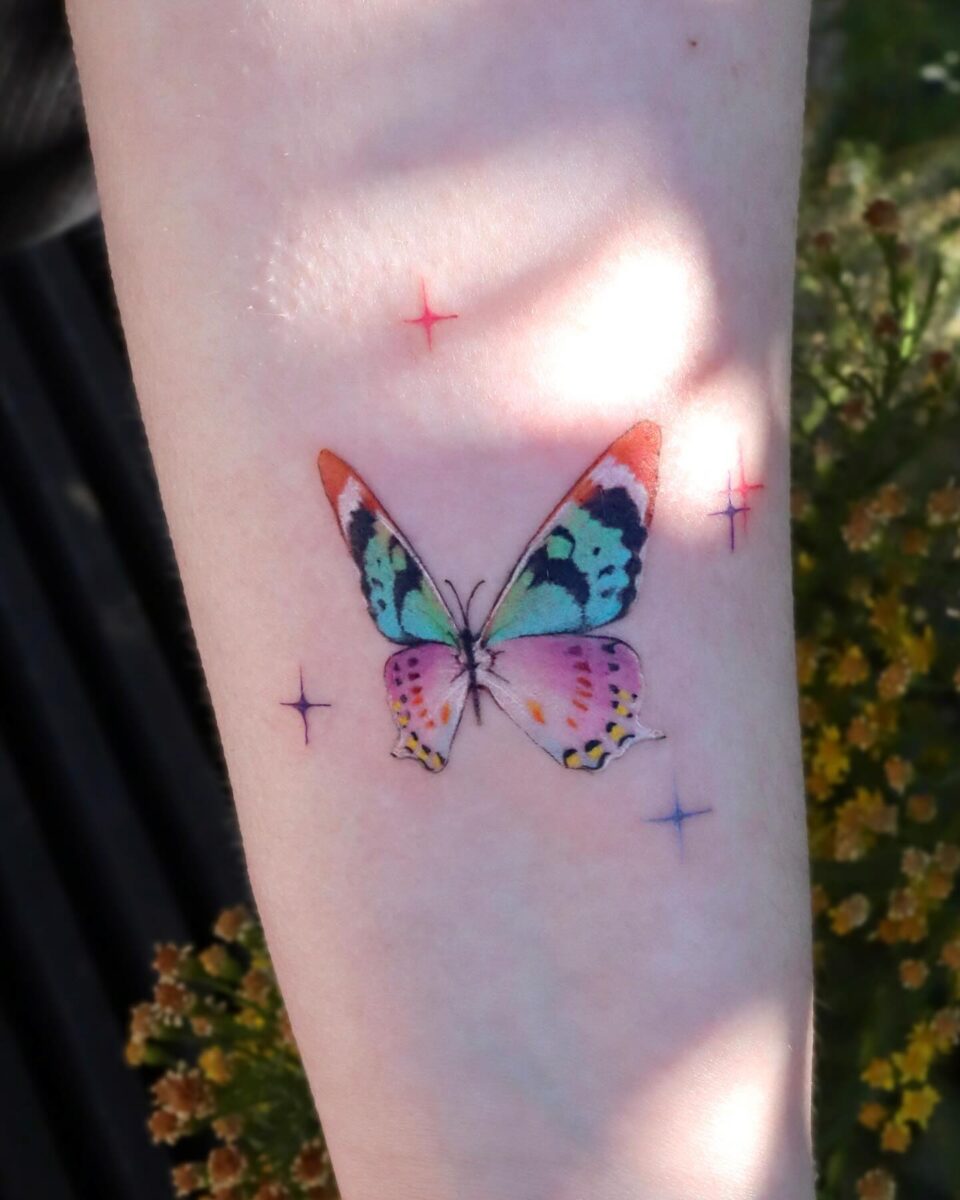 Butterfly Tattoos: Symbols of Transformation, Beauty, and Freedom ...